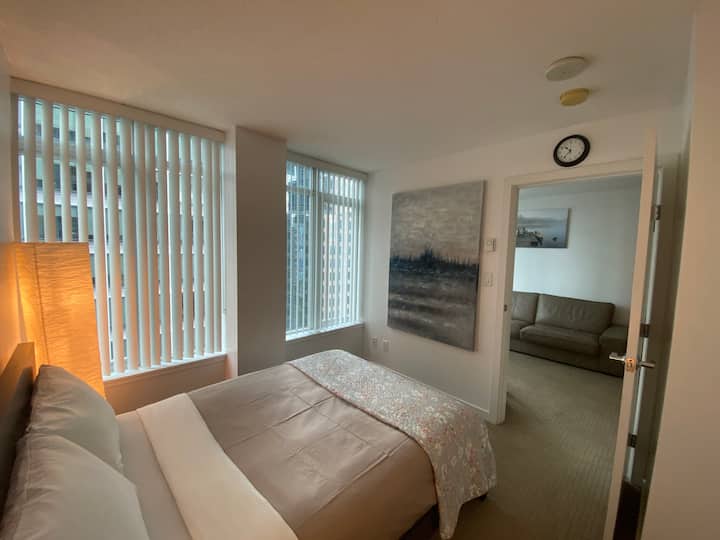 Most Central Location In Downtown : Pacific Center - Vancouver