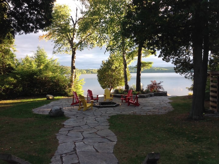Relax At The Lakehouse, Grass Lake - Ontario