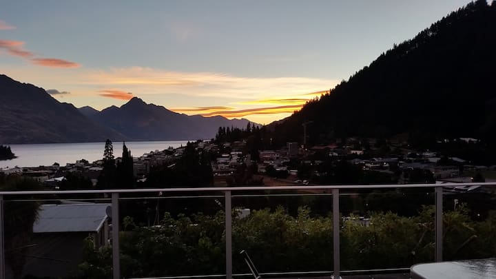 Rainbow Lodge | Queenstown Hill | Stunning Views - 皇后鎮