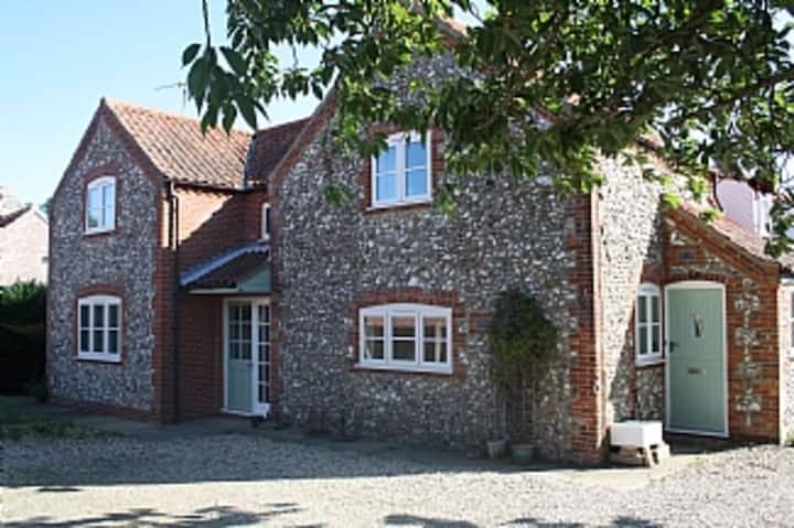 3 Bedroom Cottage In South Creake, Near Burnham Market, Sleeps 6, Local Pub - Holkham