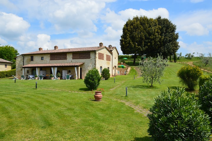 Casale Vecchio Fienile Casa Vacanze - San Gimignano