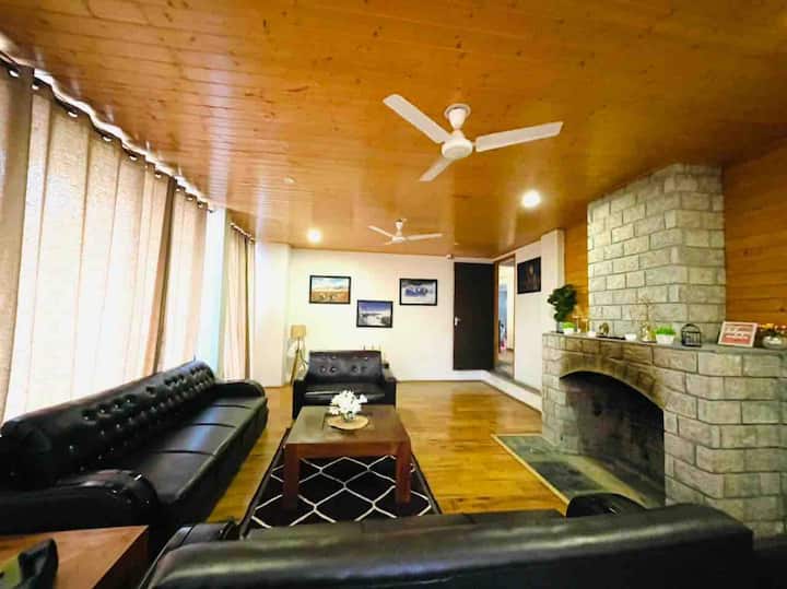 Cozy Bedroom With Mountain View Manali - Manali