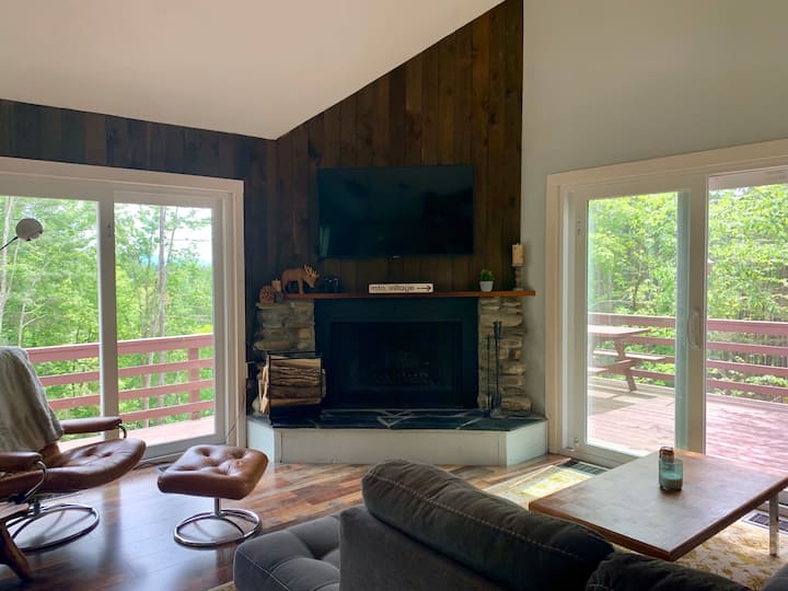 Classic Stowe Ski Chalet - Stowe, VT