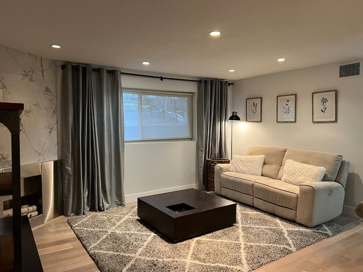 Upscale Urban 2br/2ba Weho Stunner - Beverly Hills, CA