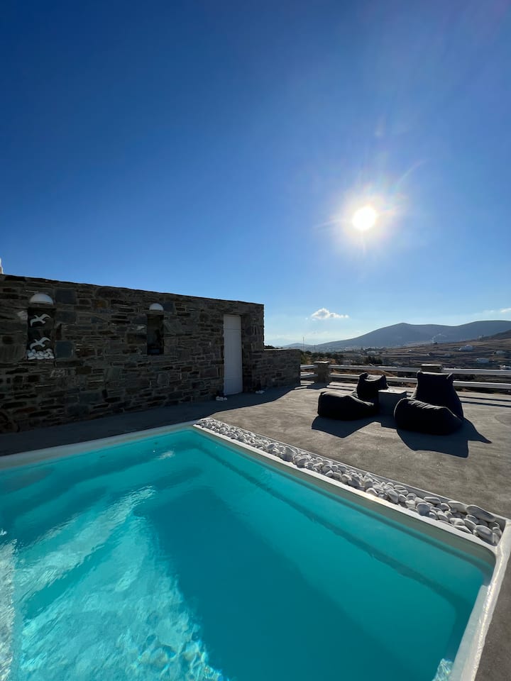 Parian White Luxury Apartments - Paros