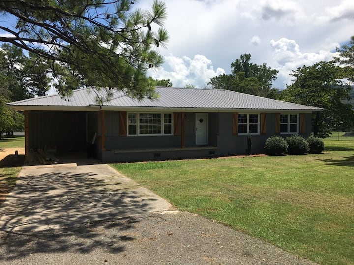 The Net House - Guntersville, AL