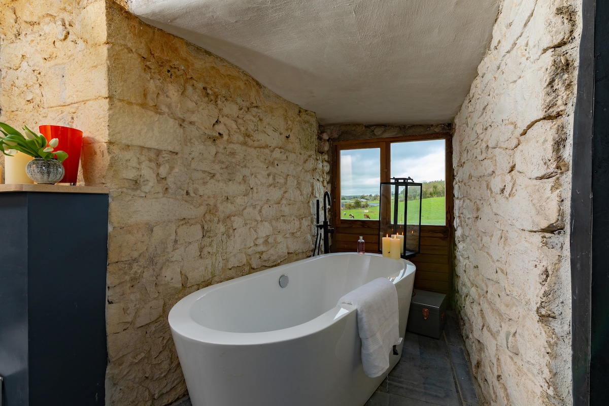 Tubbrid Castle: Your 15th-Century Irish Castle - Castles for Rent in ...