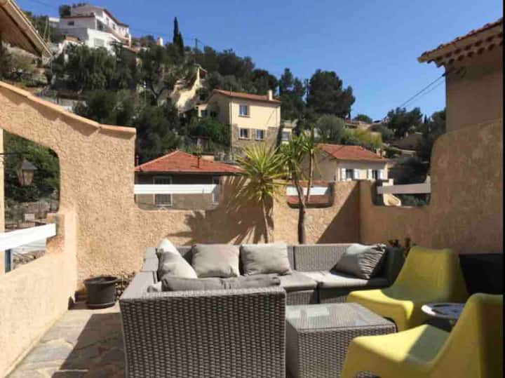Jolie Maison Sur Les Hauteurs De Toulon - Toulon