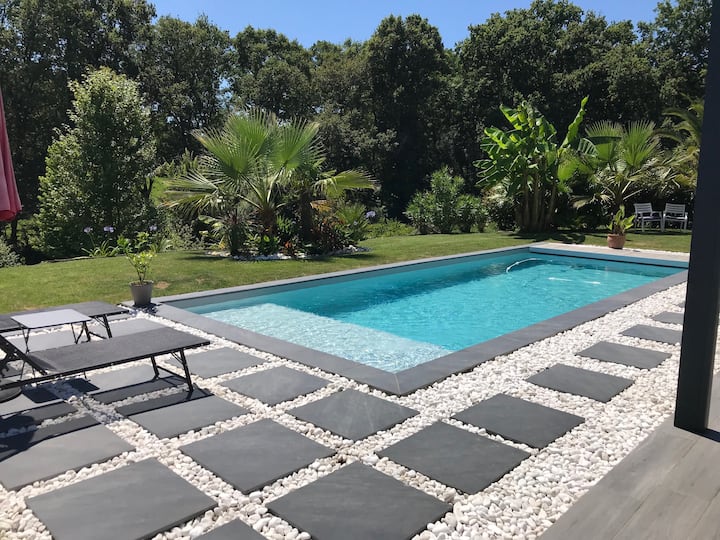 Villa Avec Piscine,  Barbecue,  Proche De Biarritz - Pays basque français