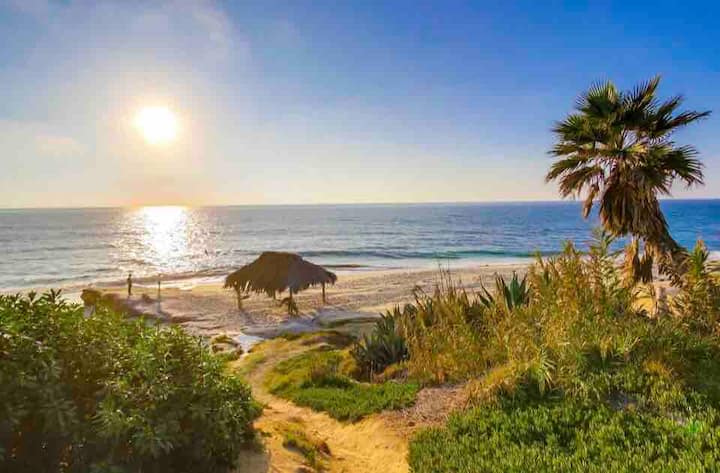 Steps To Sand: Upscale La Jolla Townhome Windansea - San Diego, CA