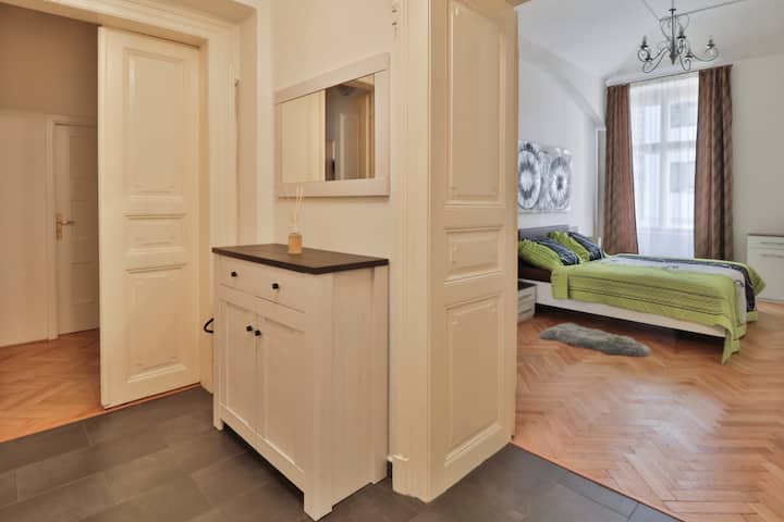 Charming Apartment In The Center Of Prague - Praga