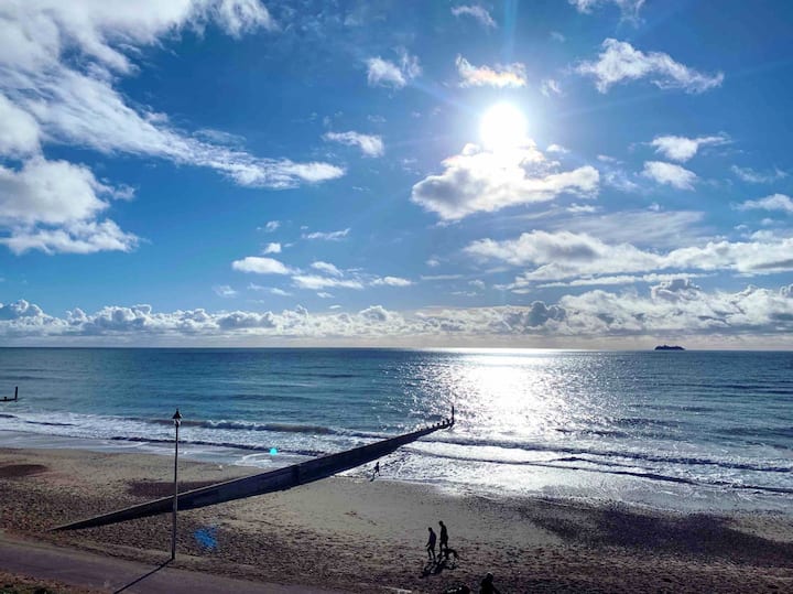 Stunning Bright Two Bedroom Flat In Southbourne - Bournemouth