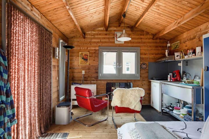 Lodge Bequia With Own Bathroom And Kitchenette - Vlaardingen