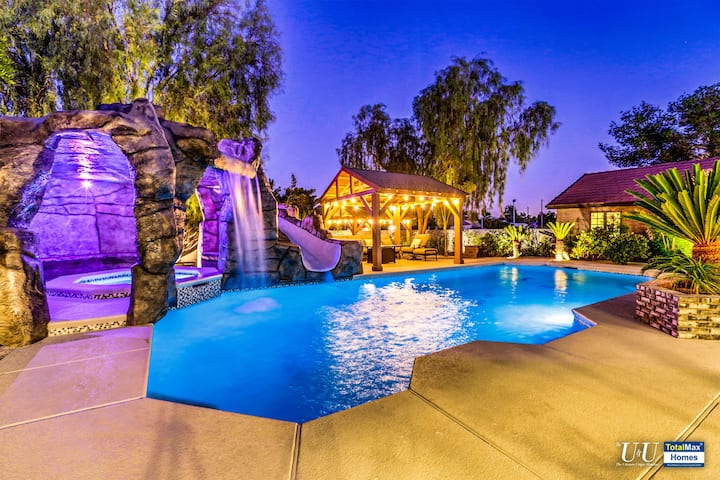 Uu Newly Well-lit 8bd/8ba Villa Near Vegas Strip-3.5mi - Las Vegas, NV
