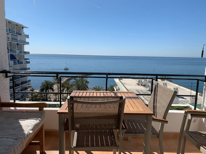 Skol 841b Beachfront Central With Views And Wifi - Marbella
