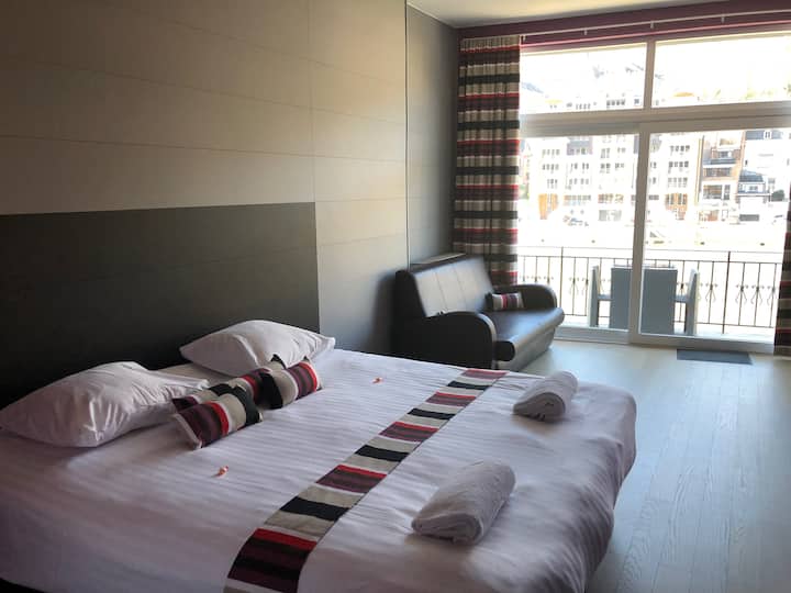 L'inattendu Sur La Croisette River View & Balcony - Dinant