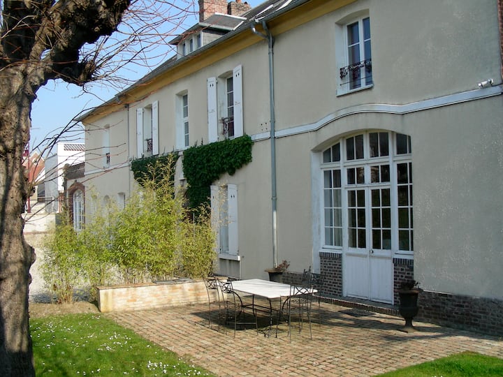 Ancienne éCole 450m2, Jardin, 7 Chbr, 200m Plage - Cabourg