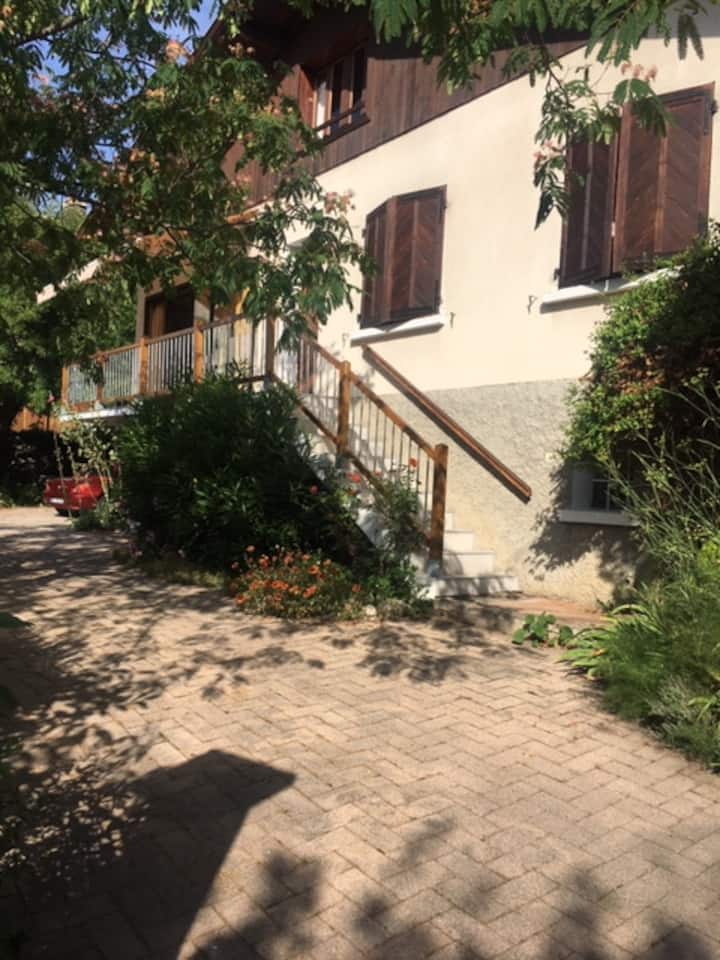 Gap, Maison De Ville De Charme Avec Jardin Clos - Gap