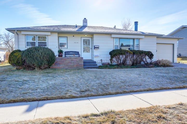 4br Home | 6-person Hot Tub + Dogs Welcome - Rapid City, SD