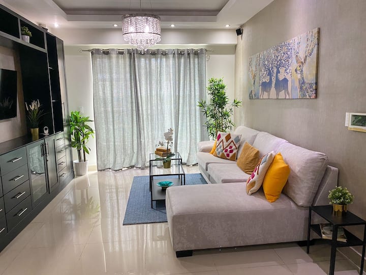 3 Bedroom Full Condo With Free 2 Parking Inside - Santo Domingo