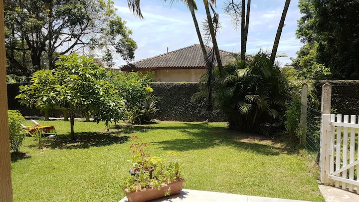 Aconchegante Sobrado Em Condomínio Próximo Ao Mar - Itapoá