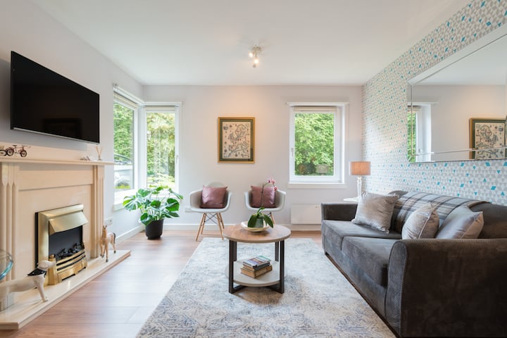 Quiet, Boutique Style Flat In New Town With Private Parking - Edinburgh