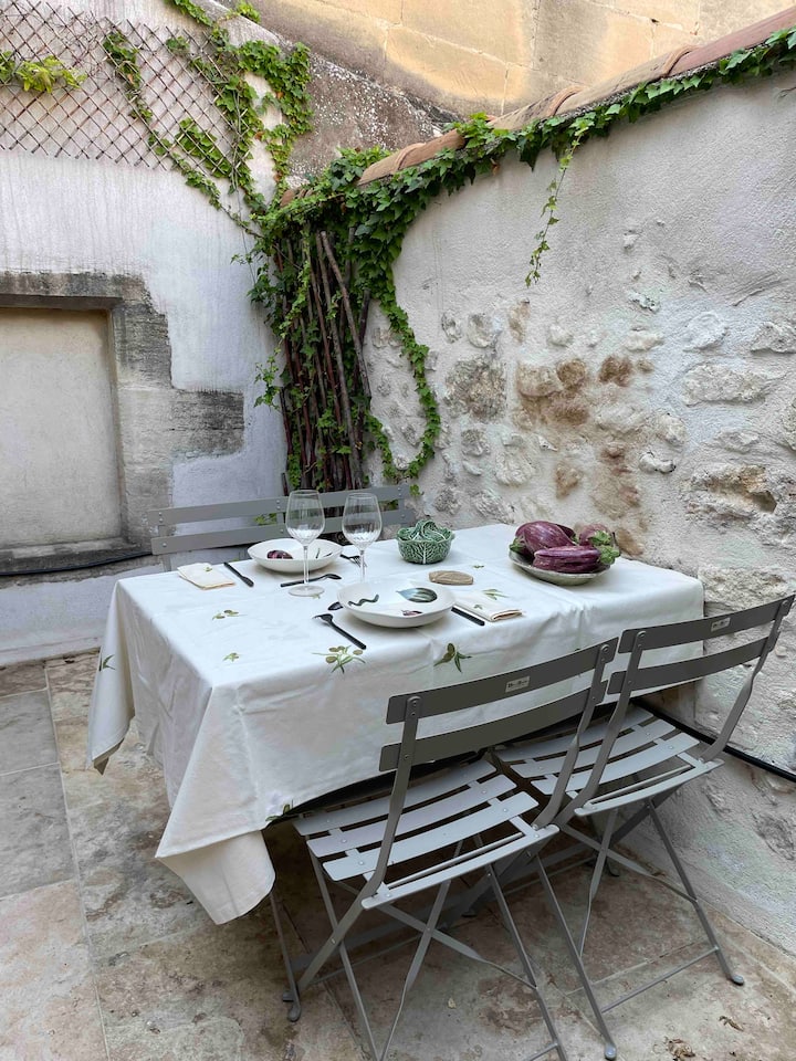 Lou Crespinou*arles*terasse - Arlés