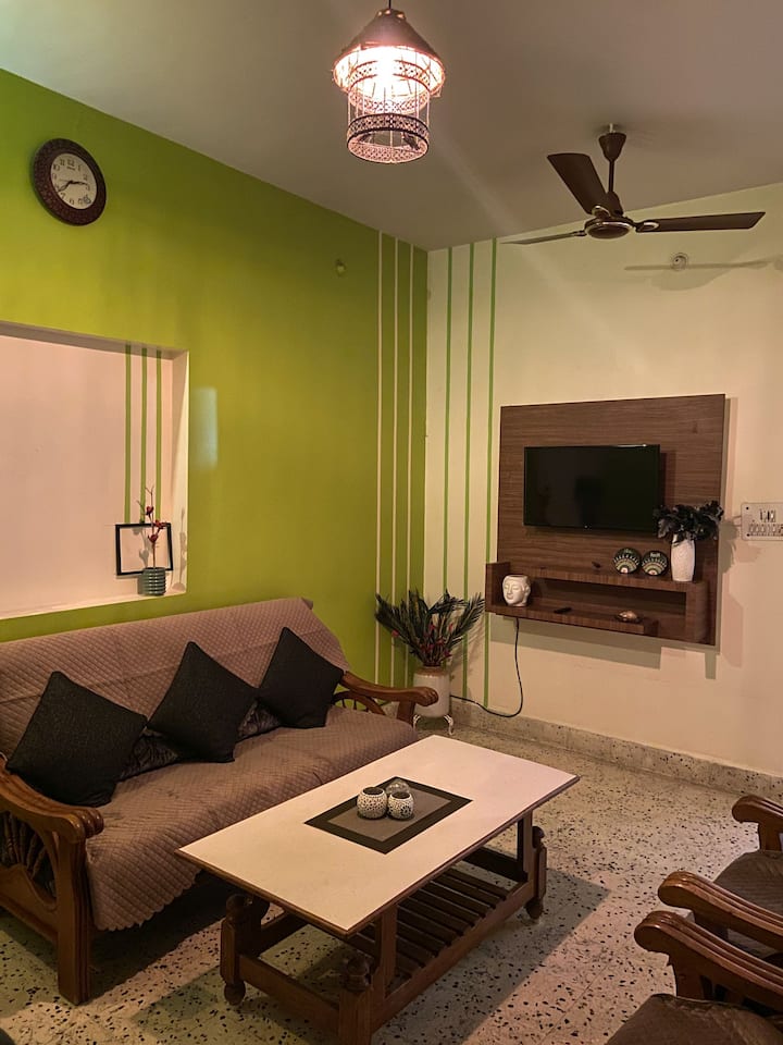 Aum Inn Homestay: Fully Furnished Family-only Home - Bhopal