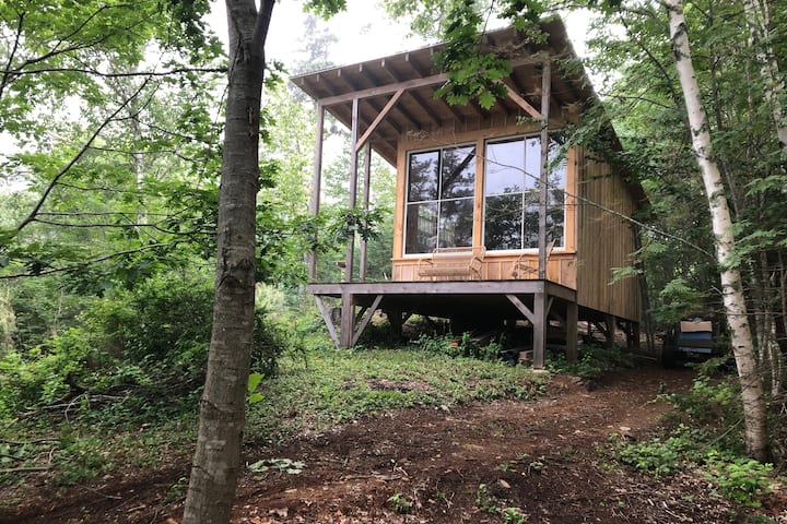 Romantic Island Cabin On Forested Shorefront - Round Pond, ME