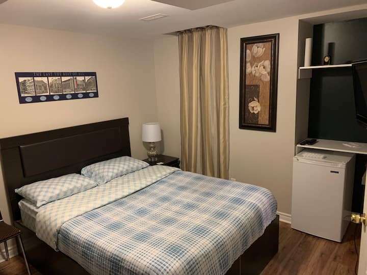 Hotel-style-ensuite•private-bathroom•wifi•airport - Brampton