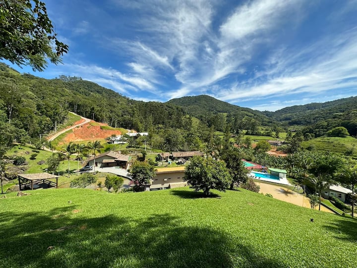 Sítio 4 Estações Exclusividade.
@Casas_penaareia - Santo Amaro da Imperatriz