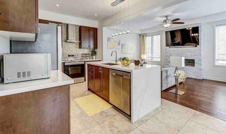 Warm Cozy Get Away From Home 4bdrm - Milton