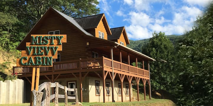 Authentic Log Cabin, Astonishing Mountain Views. - Waynesville, NC