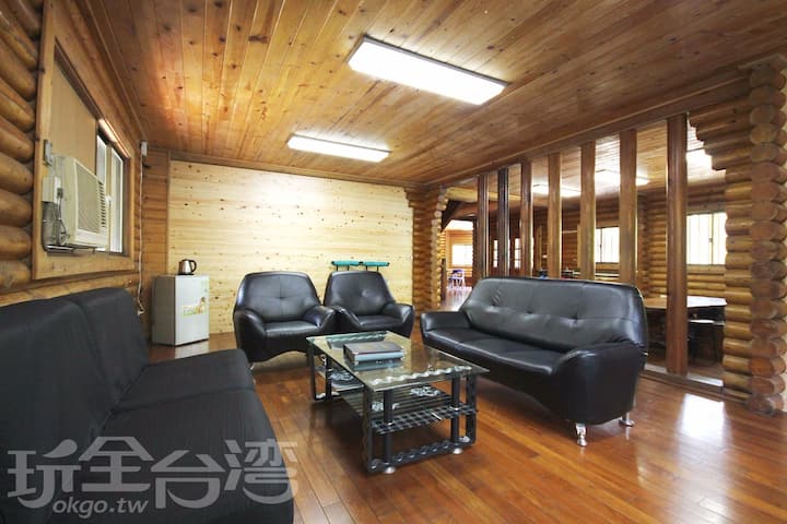 雙湖度假山莊 包棟Vip26人豪華木屋 - 주산 진