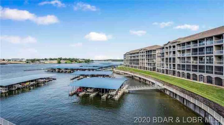 Beautiful Osage Beach Condo With A View - Osage Beach, MO