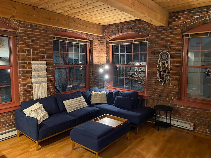 2 Br Loft Perfect For Traveling Nurses - Bedford, NH