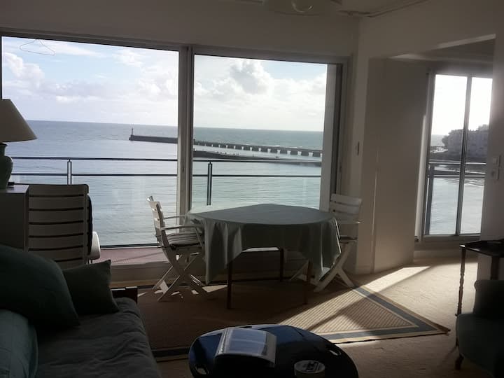 T2. Vue Exceptionnelle Sur La Rade Des Sables. - Les Sables-d'Olonne