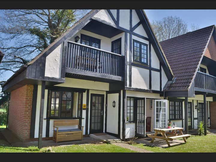 Home From Home Accommodation 36 Tudor Court - Gwithian