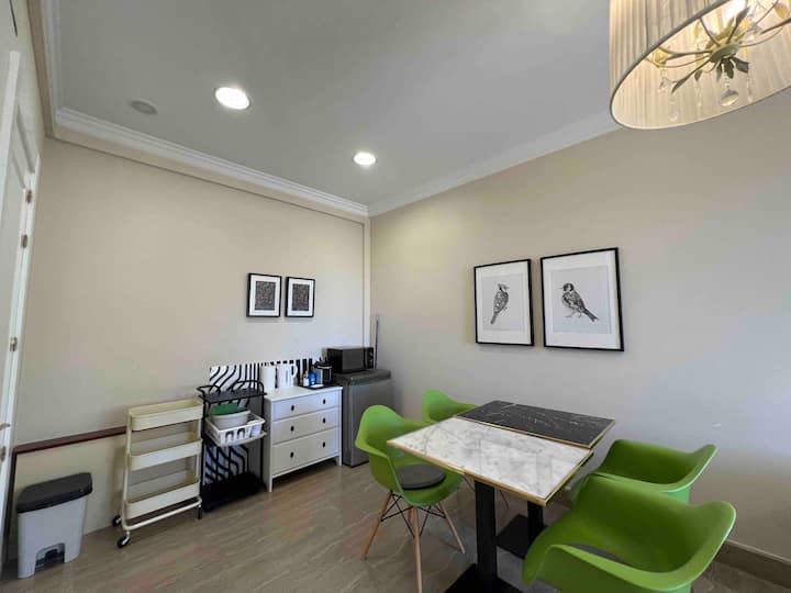 Suite Con 2 Habitaciones, Baño Privado Y Salón. - Alcorcón