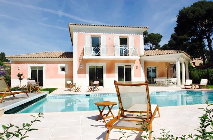 Magnifique Villa Cap Antibes Piscine Chauffée - Alpes-Maritimes