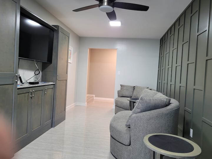 N3 - King Bed, Near Food Store And Beaches - The Bahamas