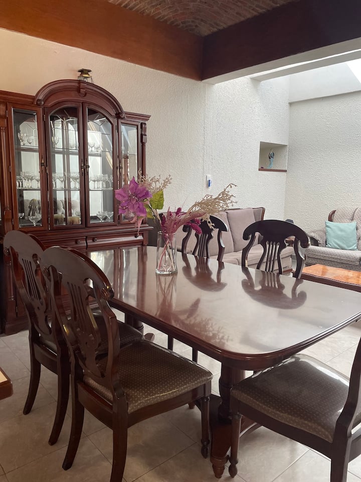 “Casa San Juan “Centro/poliforum/facturamos - León