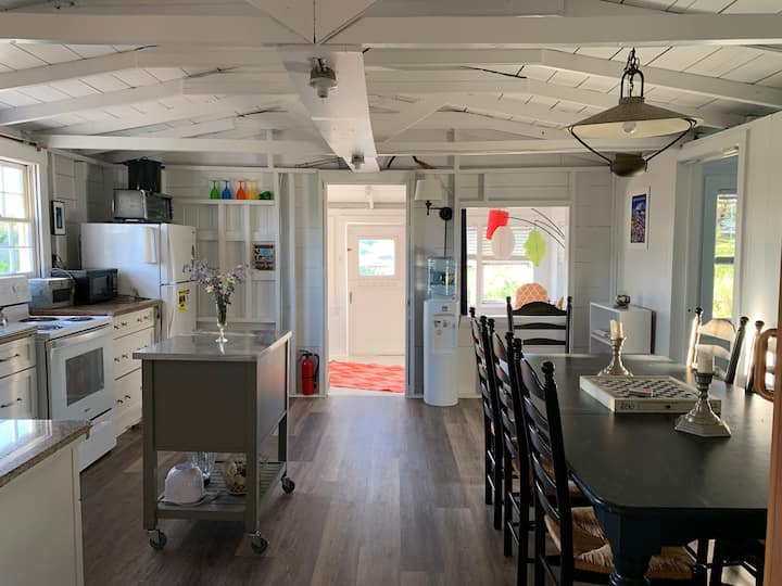 50s Cottage On Martha’s Vineyard W/private Beach - Chilmark, MA