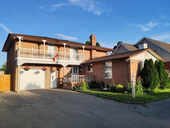 Spacious Garden Home For Distancing Near The Falls - Niagara Falls