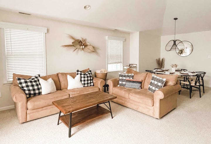 3bd/2ba Condo, Central Location + 2 Garage Spots - Wildwood, NJ