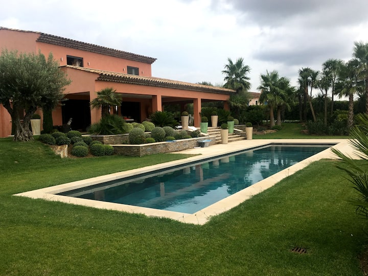 Très Jolie Villa De Standing Proche Du Village - Grimaud