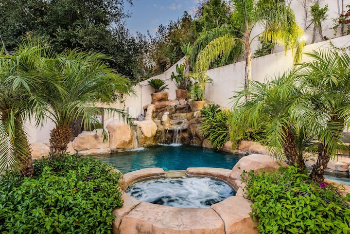 Beverly Hills Mansion W/ Pool Spa Sport Court - Los Ángeles, CA