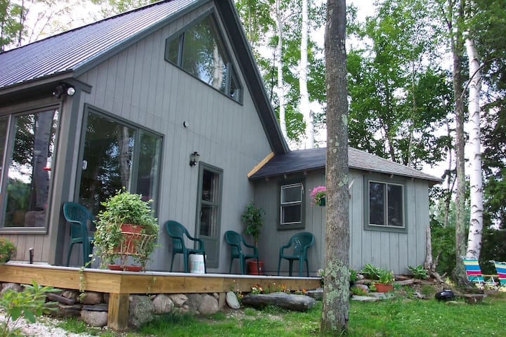 Lake Front/peaceful Retreat But Close To Town - Derby, VT