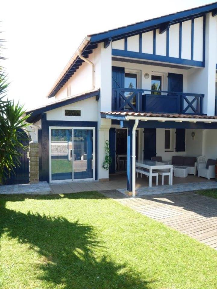 Maison Jardin Piscine Tennis - Hendaye