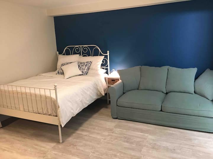 Elegant Suite In Central Coquitlam - Coquitlam